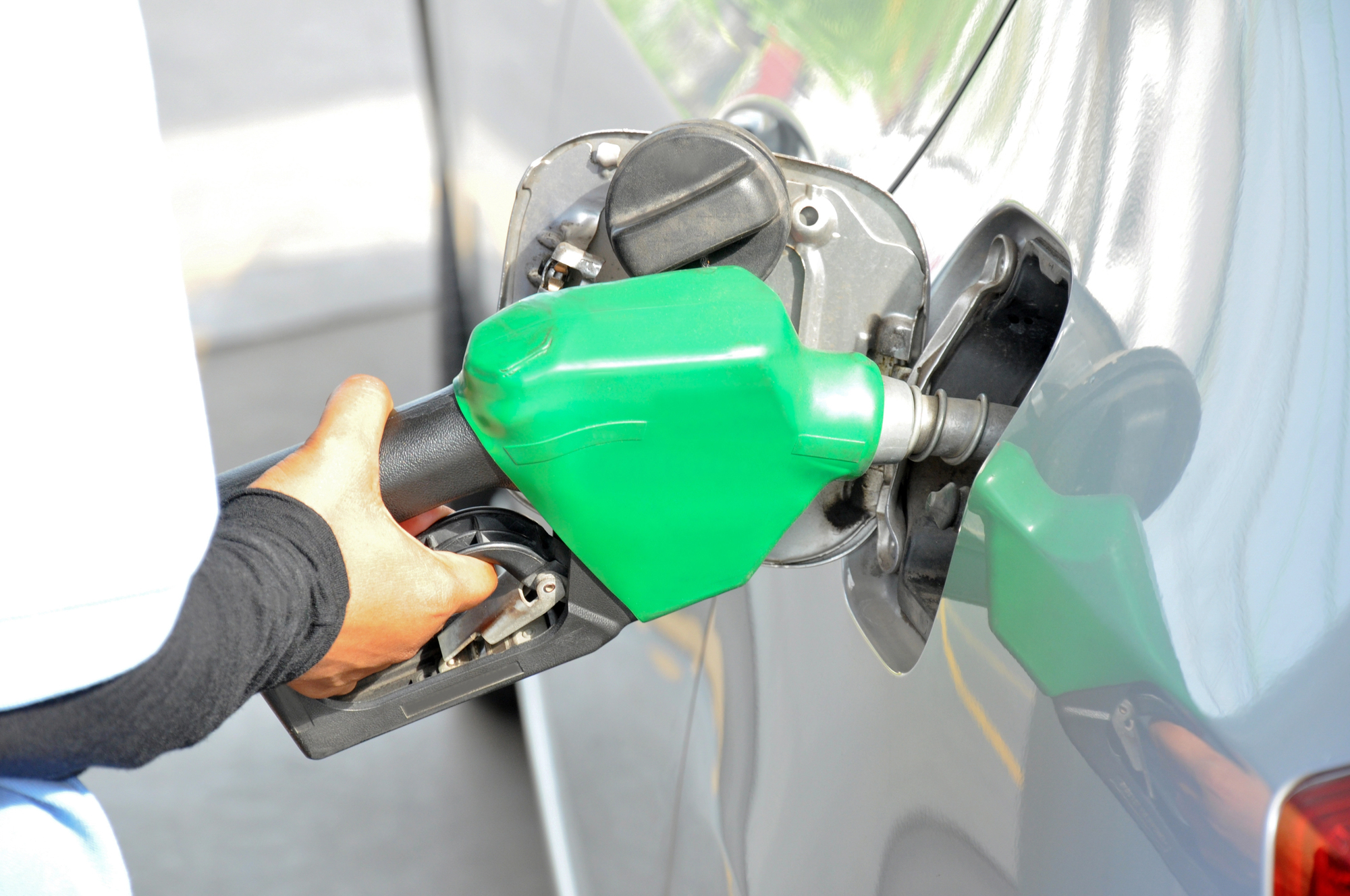 Profeco y ASEA refuerzan operativos en gasolineras; 122...